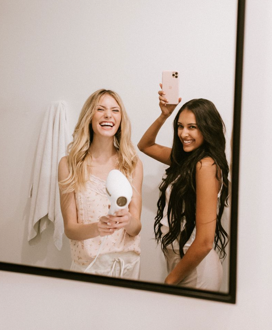 How To *Properly* Sleep With Wet Hair – BFB Hair